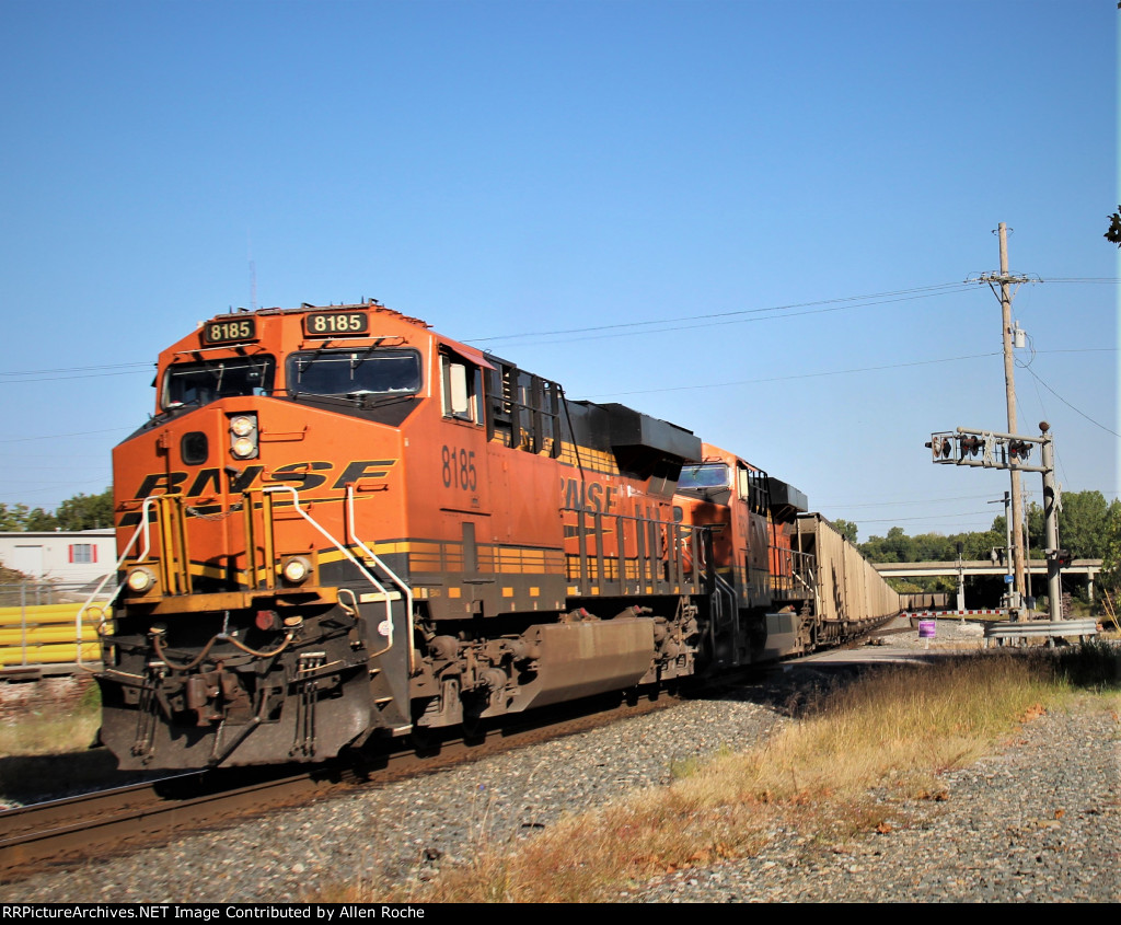 BNSF 8185